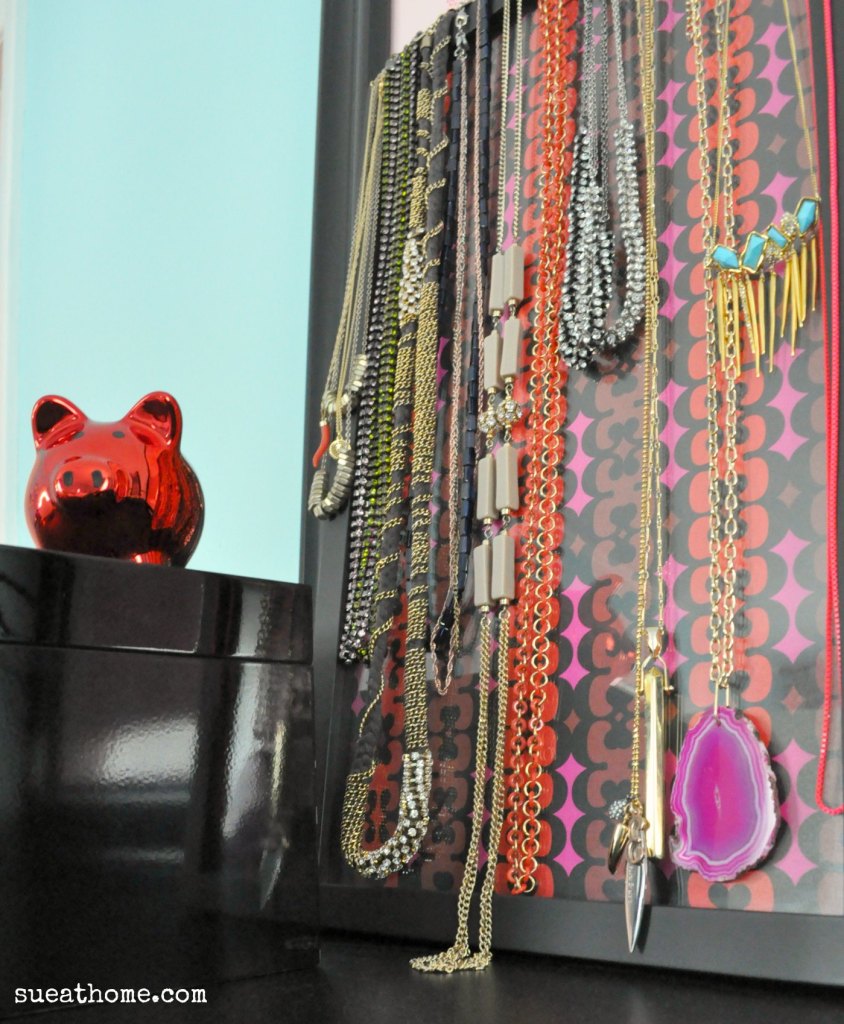 DIY: Quick and Easy Jewelry Display – Sue At Home